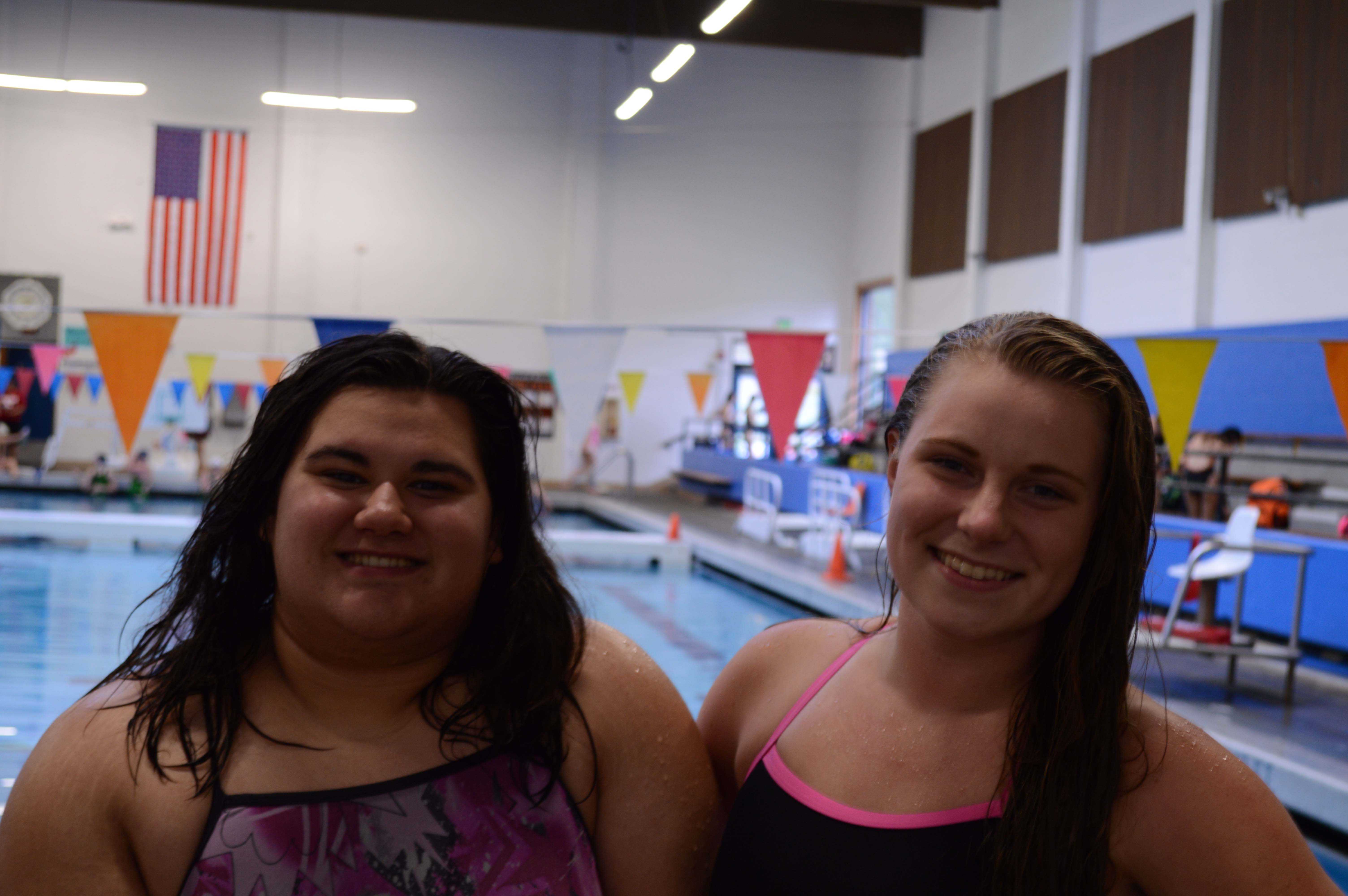 Swimmin’ Women Splash through the Season – Cougar Chronicle